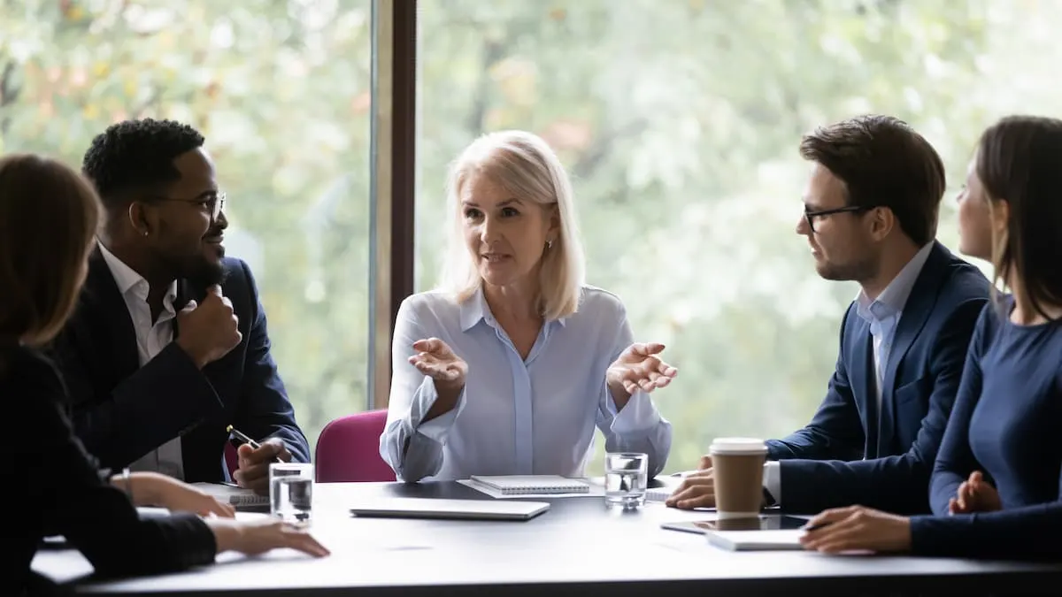 5 Dimensions of Organizational Communication | HBS Online