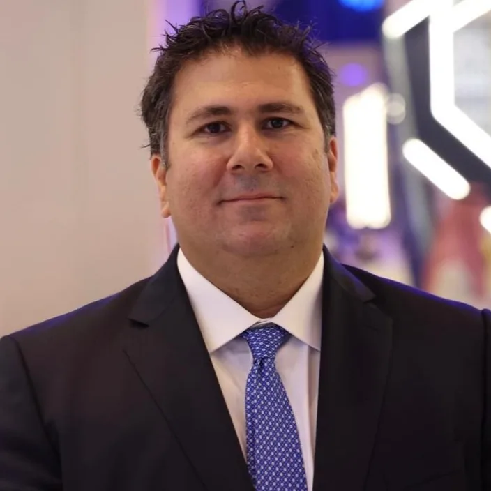 Finding Fresh Perspective in a Time of Transition | Executive Education