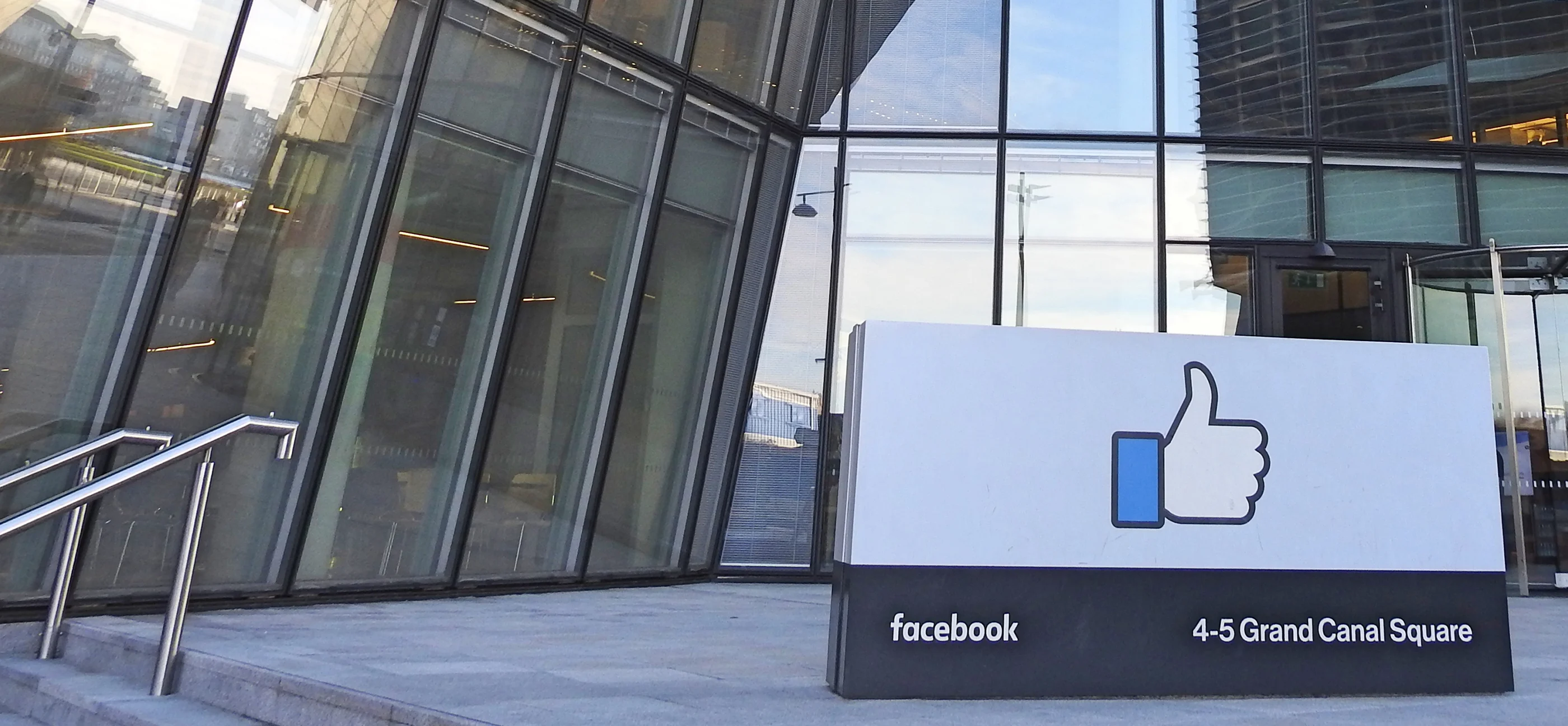 Does Facebook's Business Model Threaten Our Elections? | Working Knowledge