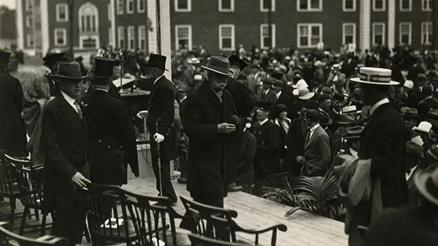 Baker Library / Bloomberg Center | About