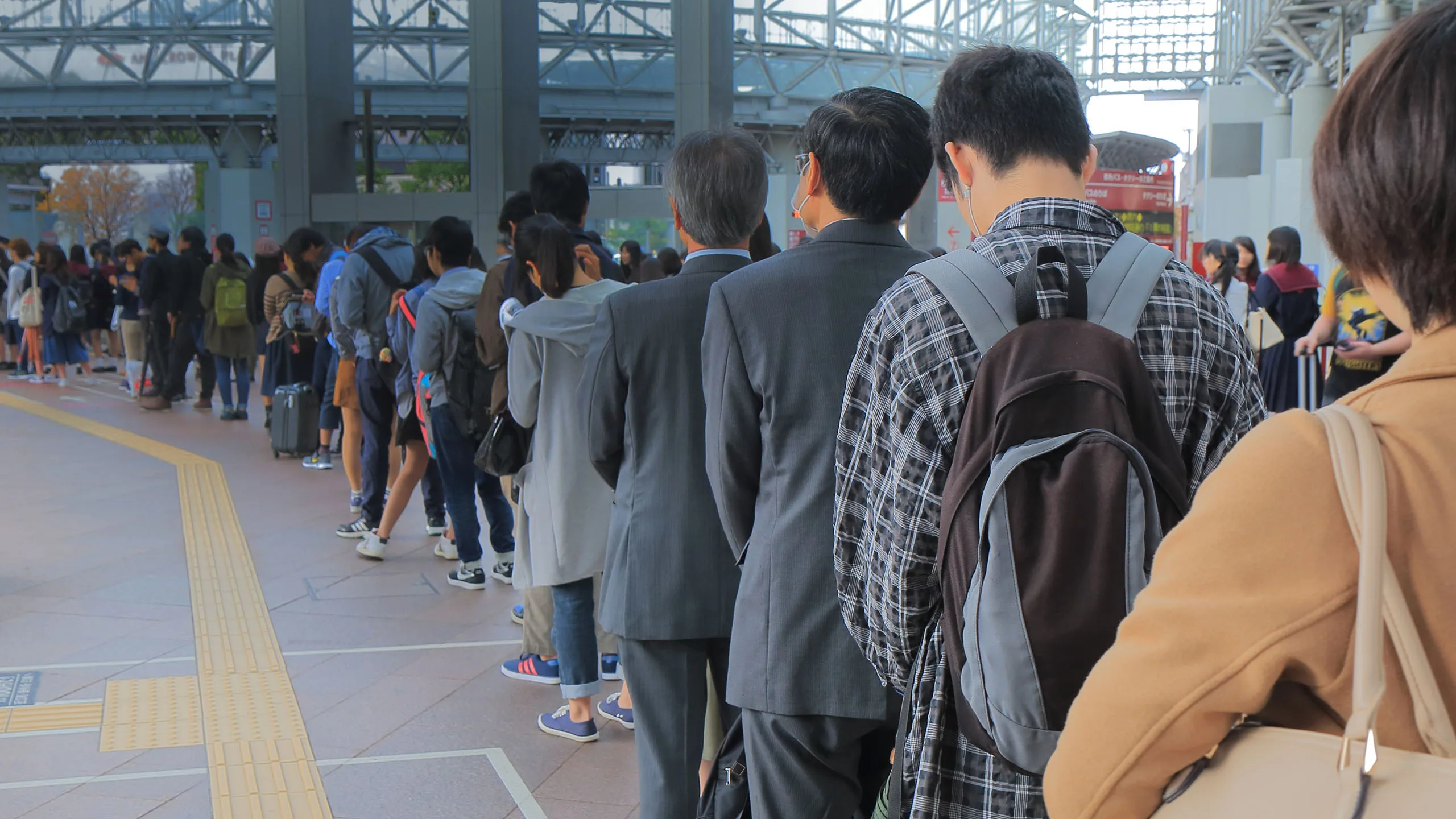 Customers at the Back of the Line Are Anxious—Can You Keep Them from ...