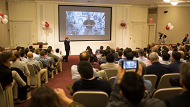 Learning and Leading in Space - News - Harvard Business School