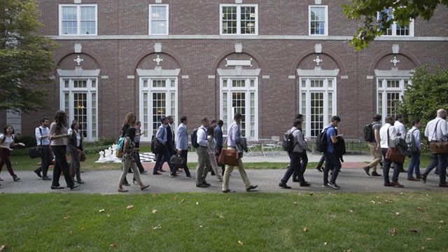 Harvard Business School Welcomes the Class of 2021 - News - Harvard ...